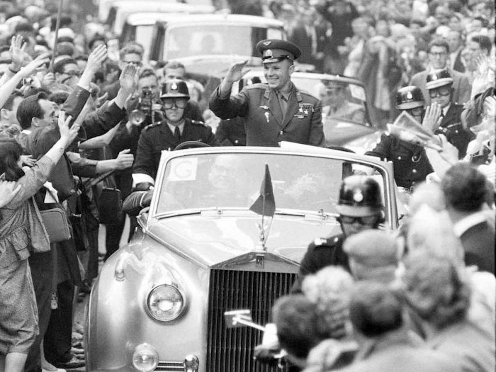 Дню космонавтики посвящается 23 архивных фотографии и цитаты Ю.Гагарина ...